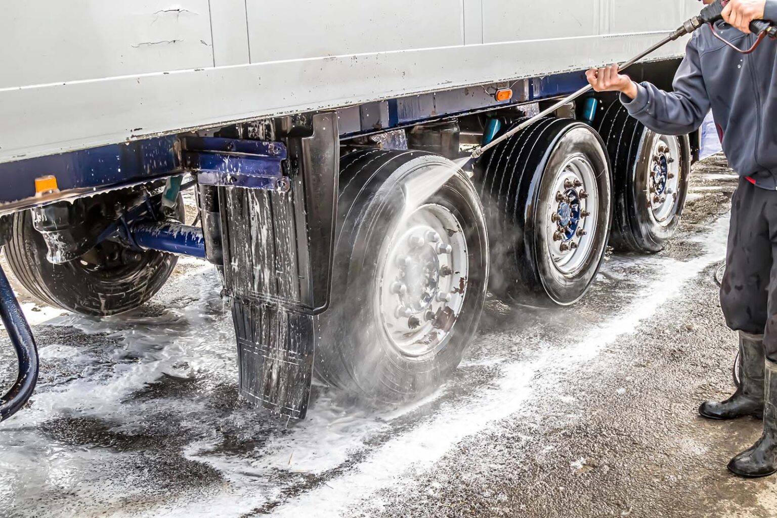 Tomahawk Truck Washing Service – Mobile Fleet Washing for Box Trucks ...